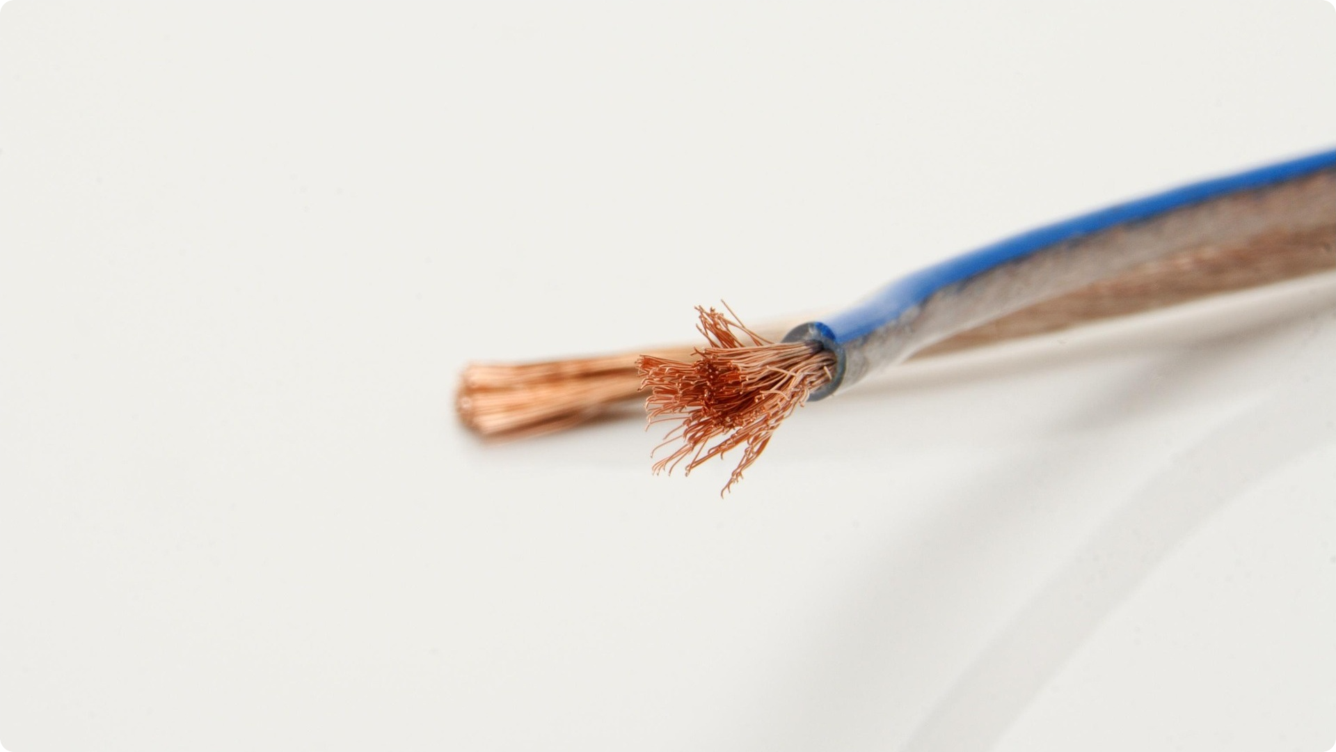 The Ultimate Guide to Charging Cables: History, Construction & FAQs